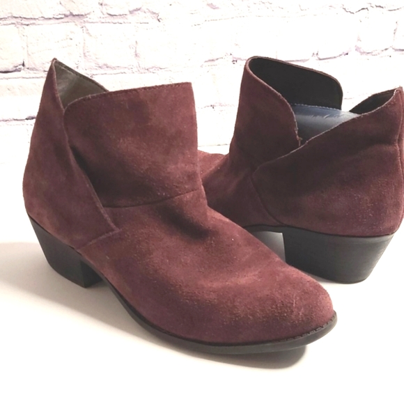 me too | Shoes | Me Too Maroon Suede Zeus Booties Heeled 85 | Poshmark